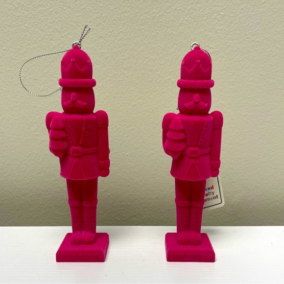 Target | Holiday | Nwt Target Bullseye Christmas 224 Set Of 2 Flocked ...